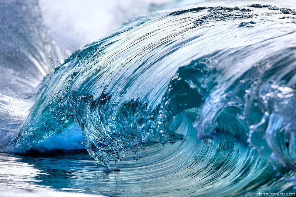 Amazing wave photography by Pierre Carreau