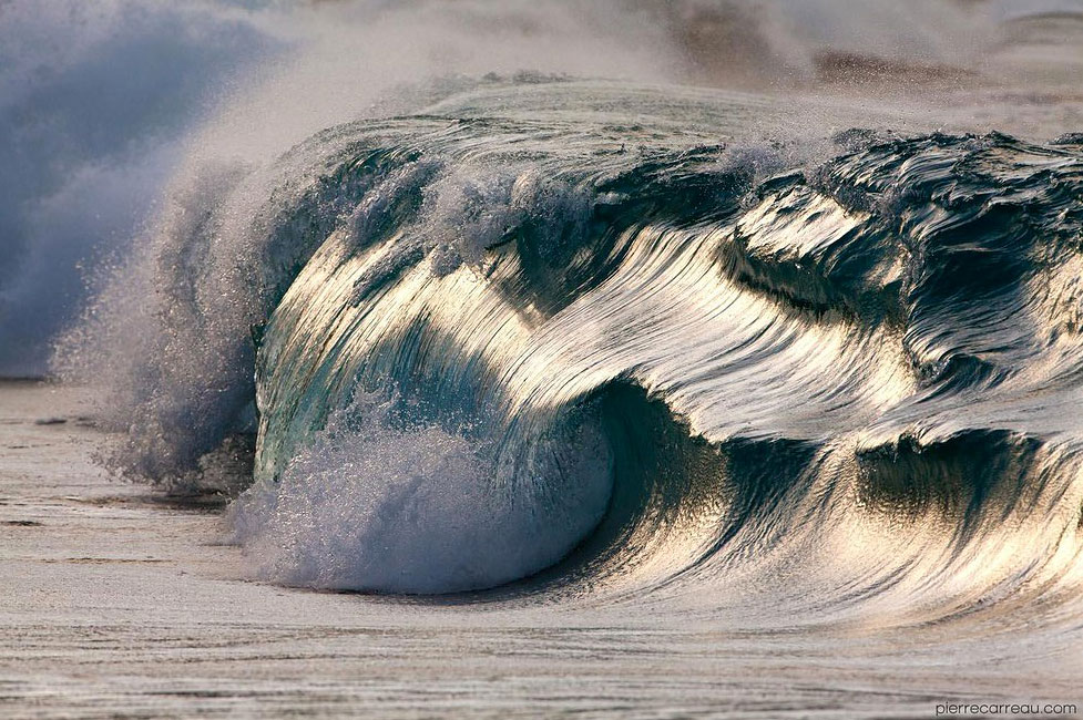 Amazing wave photography by Pierre Carreau