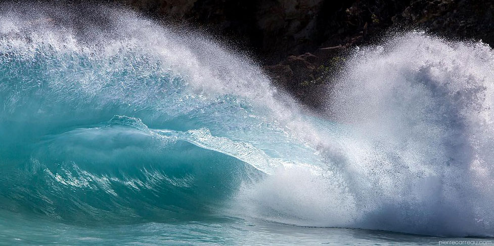 Amazing wave photography by Pierre Carreau