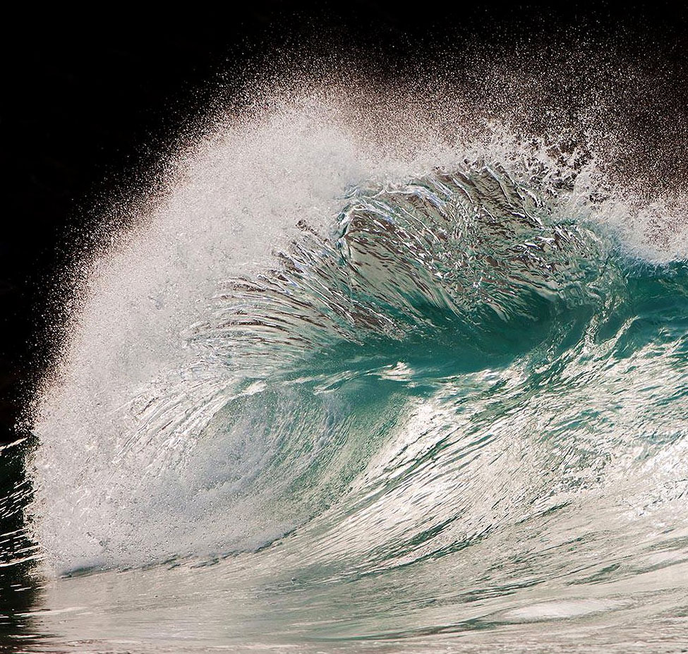 Amazing wave photography by Pierre Carreau
