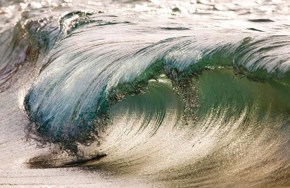 Amazing wave photography by Pierre Carreau